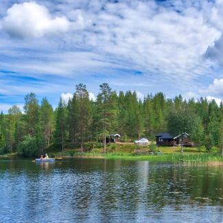 Buvika - hytte med fantastisk beliggenhet ved fiskevann i Rendalen ...